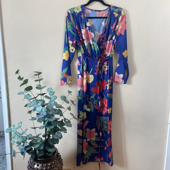 Zara | Dresses | Zara 34 Sleeve Blue Floral Long Wrap Maxi Dress Medium ...
